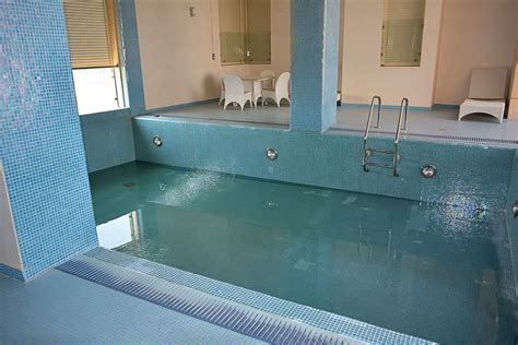 Shaab Unfurnished Three Bedroom Apartment Wpool Horizon Q8