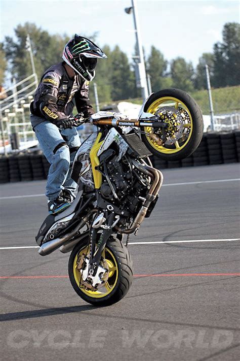 Superbikes Stunts