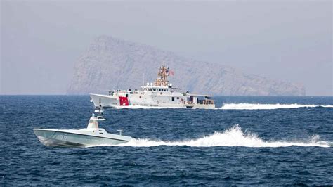 Us Navy Sails First Drone Boat Through Strait Of Hormuz Between Iran