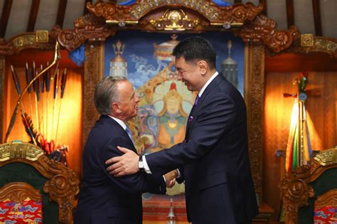 Ерөнхийлөгч Олон улсын бодибилдинг фитнессийн холбооны Ерөнхийлөгчийг хүлээн авч уулзжээ