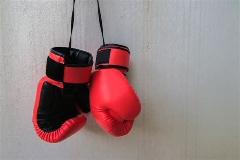 Michael Spinks Fight Record And Career Highlights