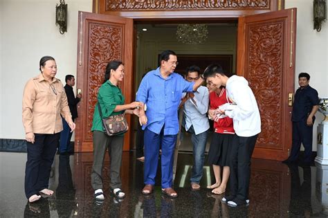 សម្តេចតេជោ ហ៊ុន សែន បានអនុញ្ញាតឱ្យយុវសិស្ស អន ផានិត ព្រមទាំងក្រុមគ្រួសារ