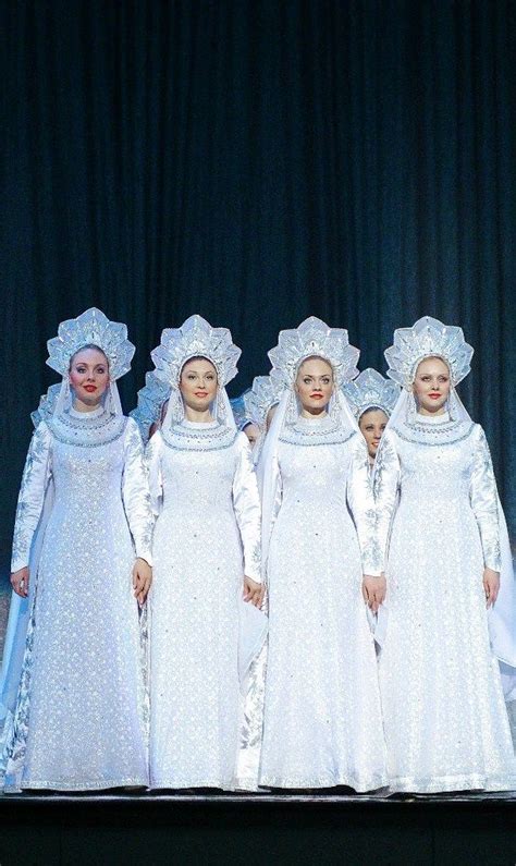Russian costume. Kokoshnik. | Costumes for women, Bride costume ...