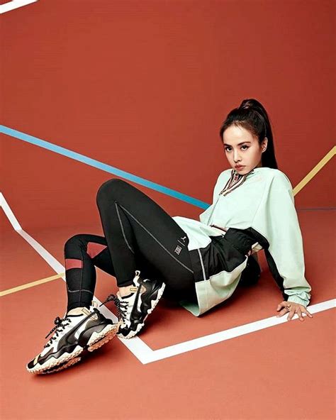 Jolin Tsai Jolin Tsai Figure Poses Poses