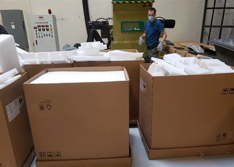 世界有名な電子メーカーのquanta Computer株式会社から出来たpeフォームのリサイクル問題を解決するためにgreenmax発泡pe