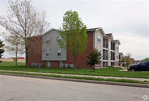 Richland Apartments And Townhomes 13121 13125 Richland Ave Bonner Springs Ks 66012
