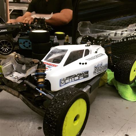 AE B6 1 Roller Or ARTR Upgraded Clean R C Tech Forums