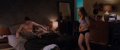 Naked Natalie Portman In No Strings Attached