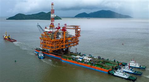 Launching And Float Over Barge 海洋石油工程股份有限公司