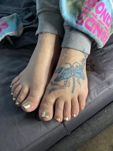 Its Free Trial Day 💦 Cum See The Videos Of These Petite Feet For