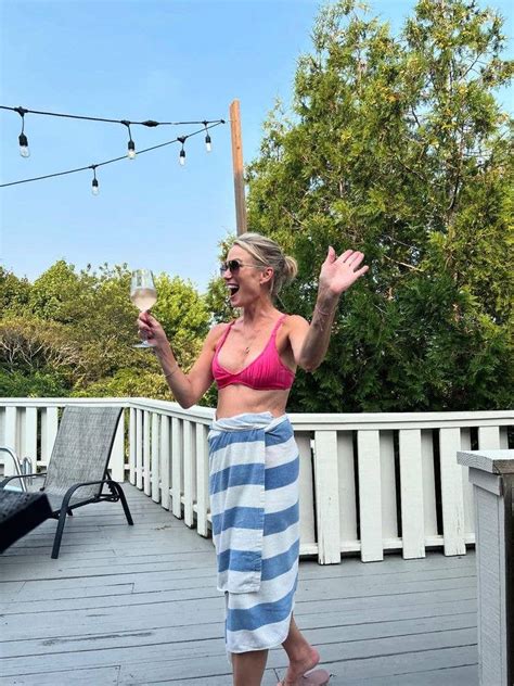 Amy Robach Soaks Up The Sun In Hot Pink Bikini On Getaway With T J