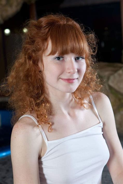 Pin By Ascifi On Ravishing Redheads Pretty Red Hair Beautiful Red