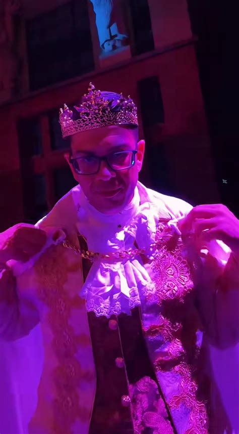 The Second Hand Embarrassment Is Strong Rdisneyinfluencers