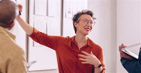 Deductive Reasoning In Research Definition Uses And Examples