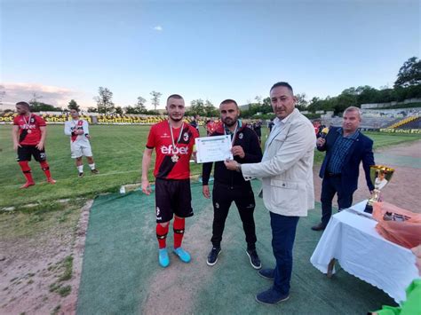 Дружба Мещица вдигна Купата на Областното първенство по футбол