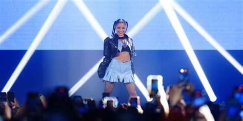 Emilia La Rompió En Su Show En España Música Los40 Argentina