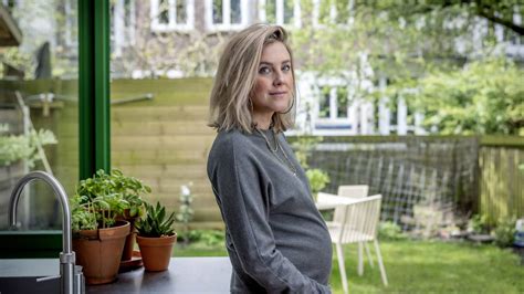 3fm Dj Nellie Benner Bevallen Van Eerste Dochter Achterklap Nu Nl