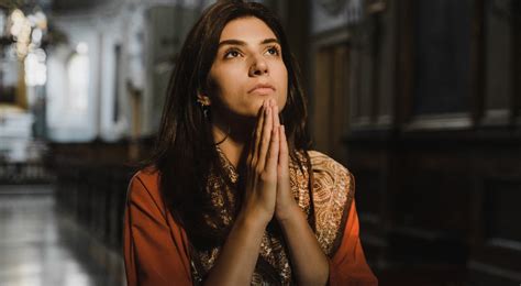 Bog Nije Duh Iz Boce Niti Automat Za Ispunjavanje želja