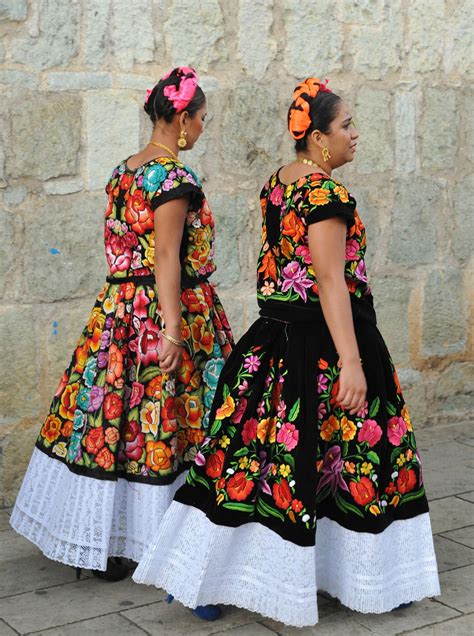 Tehuana Women Oaxaca Mexico Traditional Mexican Garments Mexico