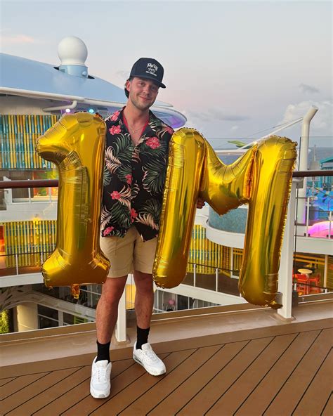 Thomas Davis Ranking Things Id Put My Balls In Pt 3 Instagram