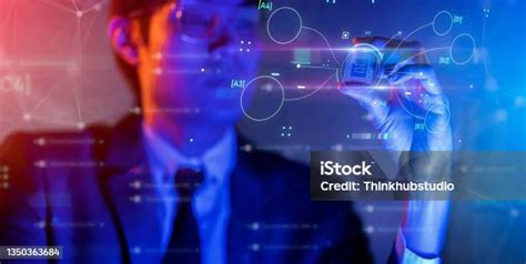 인간과 Ai 스마트 기술 사업가 손 에 디지털 컴퓨터 시스템 컴퓨터 프로세서 칩 미래 데이터 분석 인터페이스 그래픽 증강현실에 대한 스톡 사진 및 기타 이미지 Istock
