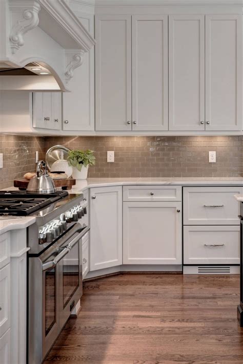 48 Backsplash Ideas For White Countertops Countertopsnews
