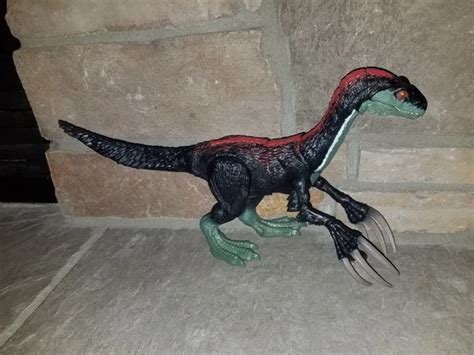 Jurassic World Dominion Mattel Sound Slashin Therizinosaurus Dinosaur