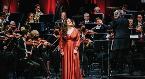 Meet Marvic Monreal The First Maltese Mezzo Soprano To Debut At London