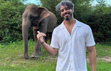 Şükrü Özyıldız Kimdir Kadın Rehberim