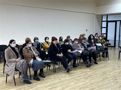 ფინანსური რისკები და ადამიანთა უფლებების დაცვა შეხვედრები სოფელ ზემო მაჩხაანის საჯარო სკოლაში