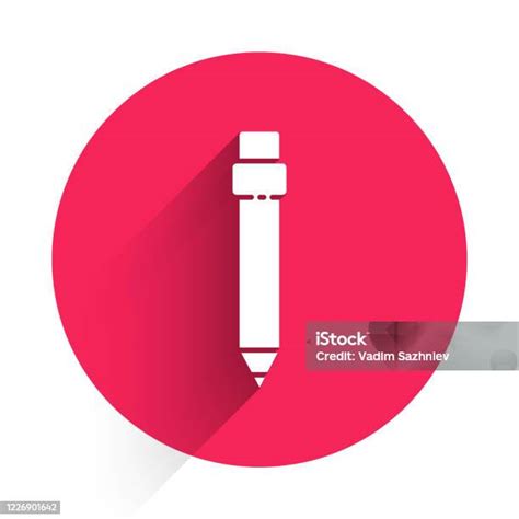 긴 그림자로 격리 된 지우개 아이콘이있는 흰색 연필 그리기 및 교육 도구 학교 사무실 기호입니다 빨간색 원 버튼입니다 벡터 일러스트레이션 개념에 대한 스톡 벡터 아트 및