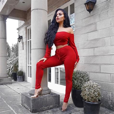 Likes Comments Chloe Saxon Chloesaxon On Instagram Set Shopmzzemma