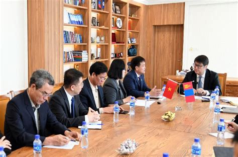 Нийслэлийн ИТХ ын дарга Ж Батбаясгалан Куанг Нгай мужийн Ардын зөвлөлийн бүрэлдэхүүнийг хүлээн