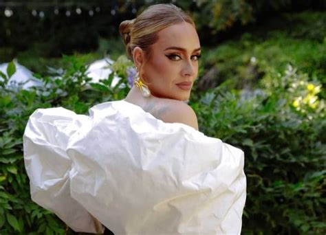 Adele Shows Off Her Twerking Skills At Friends Wedding