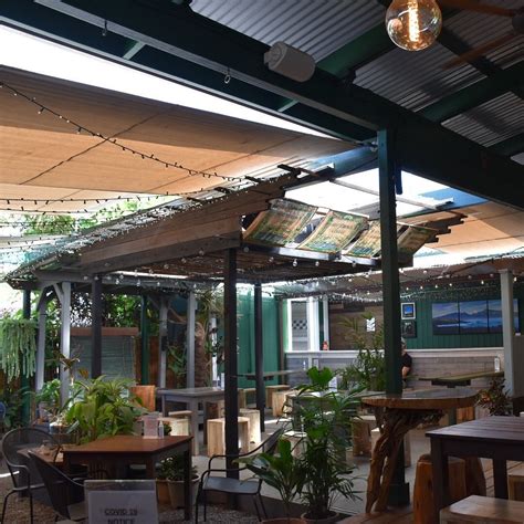 Paia Bay Coffee Bar Restaurant Reviews Photos And Phone Number