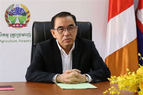 ព្រះមហាក្សត្រ ចេញព្រះរាជក្រឹត្យត្រាស់បង្គាប់តែងតាំង លោក វេង សាខុន