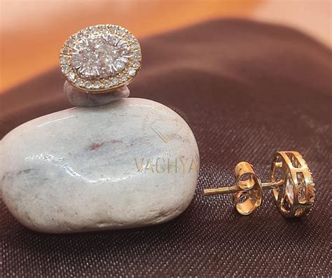 Real Diamonds Daily Wear Small Diamond Studs 14 Kt At ₹ 36200pair In