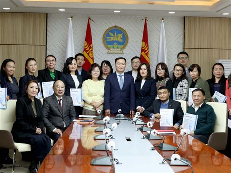 “Нэгдсэн менежментийн тогтолцооны дотоод аудитор” гэрчилгээг 22 алба хаагчид гардууллаа Isee Mn