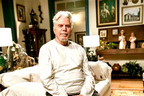 Aos 88 Anos Ator Reginaldo Faria Inova E Lança álbum Autoral De Violão