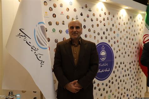 بازدید اعضای حقیقی مجمع تشخیص مصلحت نظام از نمایشگاه علمی پژوهشی بنیان