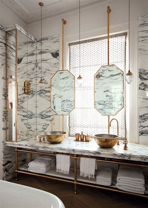 18 Gorgeous Marble Bathrooms With Brass And Gold Fixtures