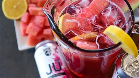 Profitez De Soirées Estivales Tout En Couleurs Et En Saveurs Avec De La Sangria à La Bière