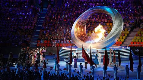 တိုင်းရင်းသားမျိုးနွယ်စု ၅၆ မျိုးမှ အားကစားသမား ၁၀၀၀၀ ခန့်သည် အားကစားပ