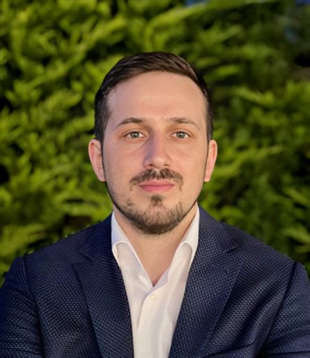 Ugur Machine Learning Engineer