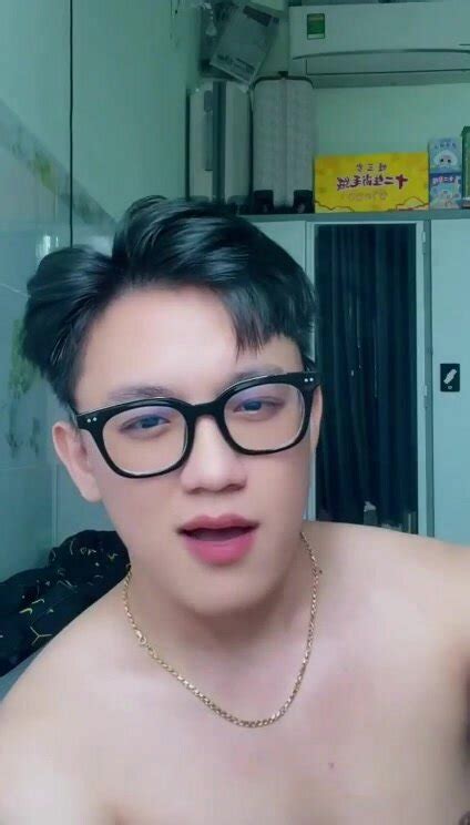 Nerdy Asian Huffing Popper