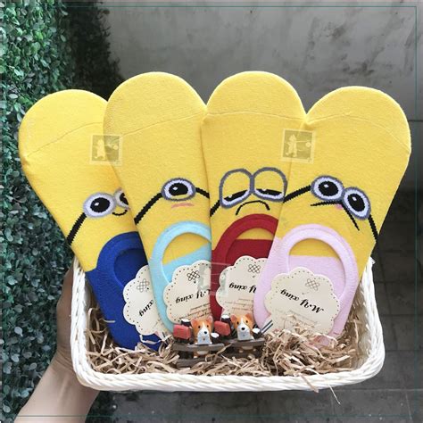 Rinlin ถุงเท้า 4 คู่ ข้อเว้า ซ่อนข้อ รองเท้าผ้าใบ ผู้หญิง สีเหลือง Women Invisible No Show