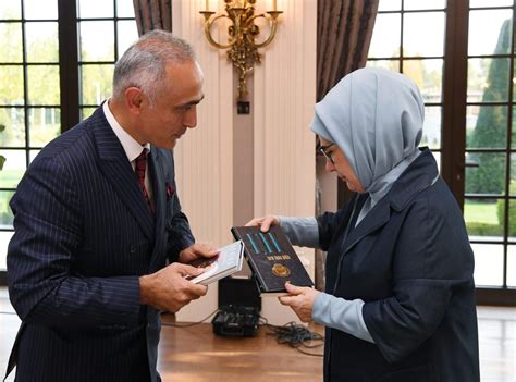 Sayın Emine Erdoğan Hanımefendi Yönetim Kurulu Başkanımız Drİhsan