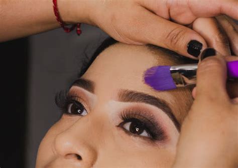 Get An A List Make Up Look By Using These Quick Tricks Like A Pro