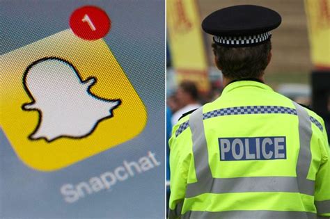 Performance Artist Poses Naked With World S Greatest Sculptures But Claims It S For A Very