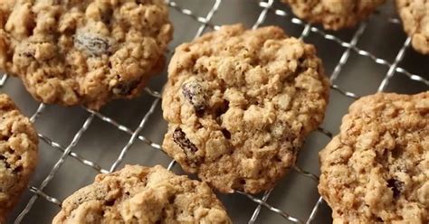 Martha Stewarts Deliciously Chewy Cookie Recipe Is A Real Crowd